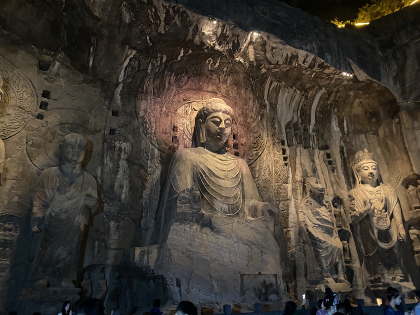 Embark on a mesmerizing night tour of Longmen Grottoes, C China's Henan